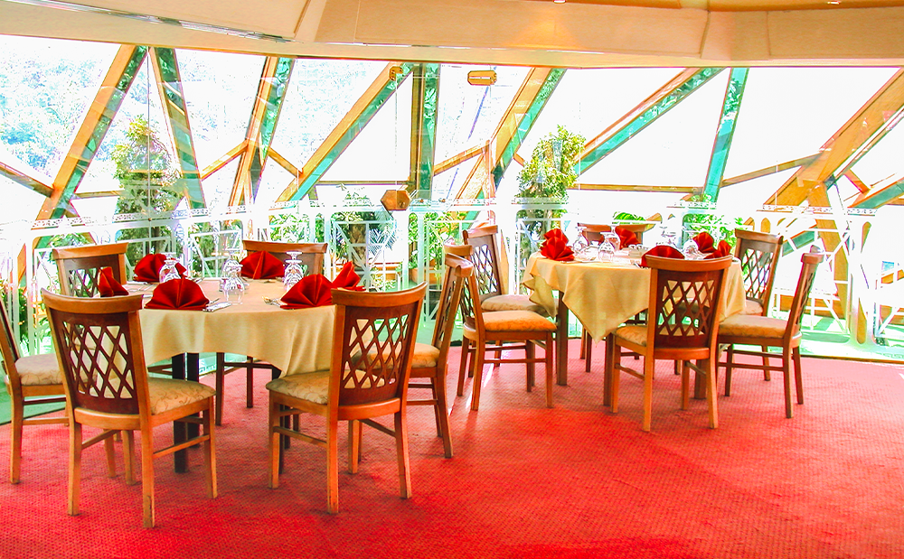 Turquoise Boat – Nile Crystal